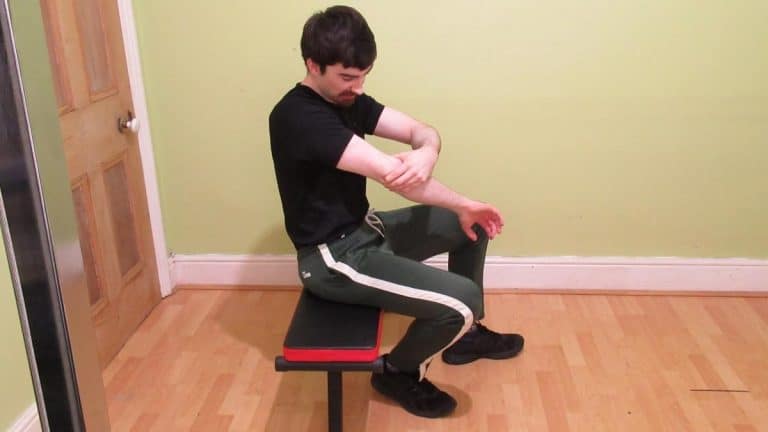 Chest dip vs tricep dip: Differences explained Chest dip vs tricep dip: Differences explained