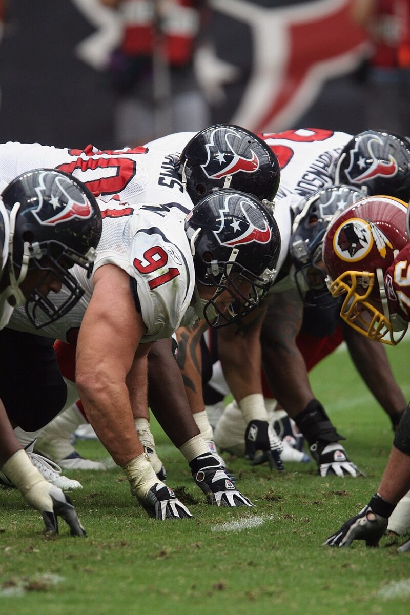The Average NFL Player Height and Weight by Position
