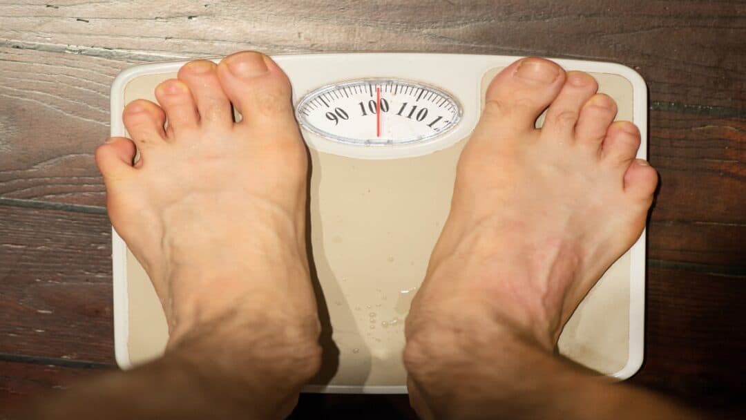 Average Weight for a 6’2 Male in Pounds and Kilograms